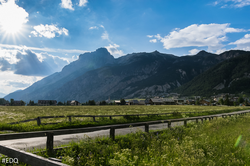 Village de Ceillac, vallée du Cristillan, Queyras (Hautes-Alpes/Alpes ...